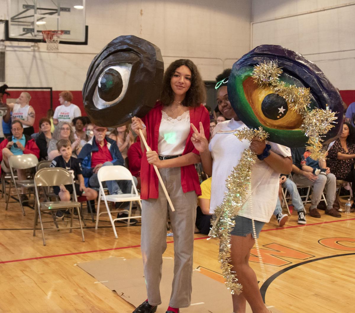 The Cattywampus Puppet Parade: "I See You" | City News | utdailybeacon.com