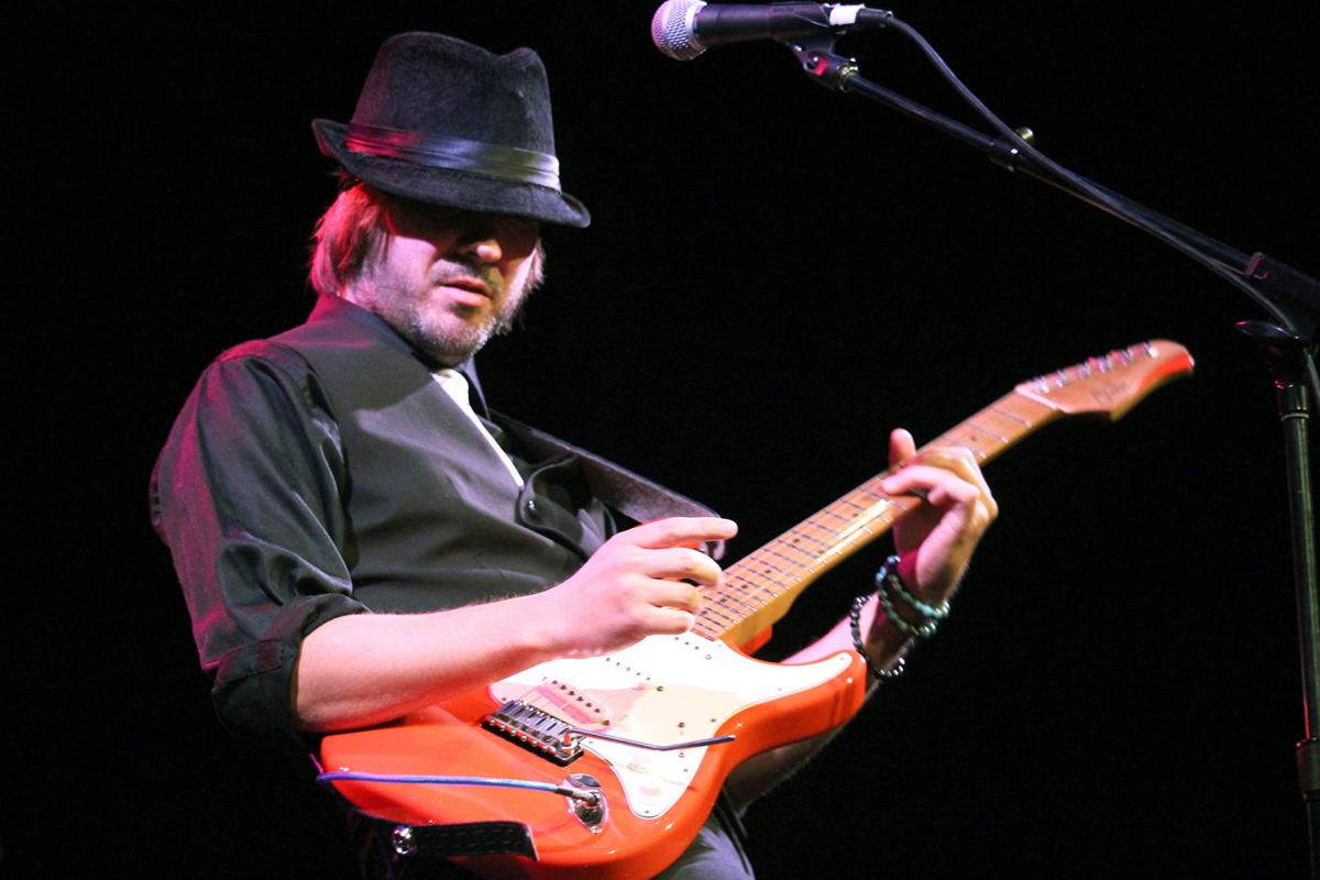 Andy Wood brings eclectic music, masterful guitar playing to Scruffy ...