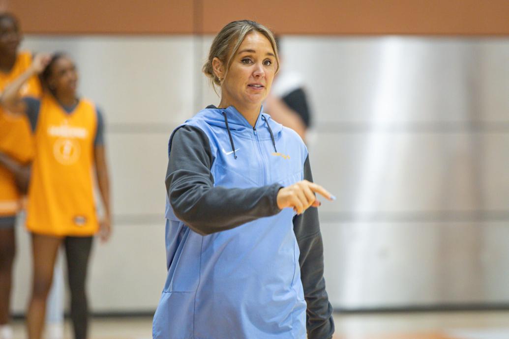 Kim Caldwell’s confidence shines throughout Lady Vols basketball ahead ...