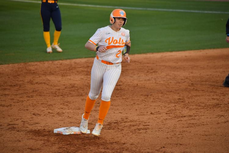 PHOTOS: Softball vs. ETSU | Featured Photos | utdailybeacon.com