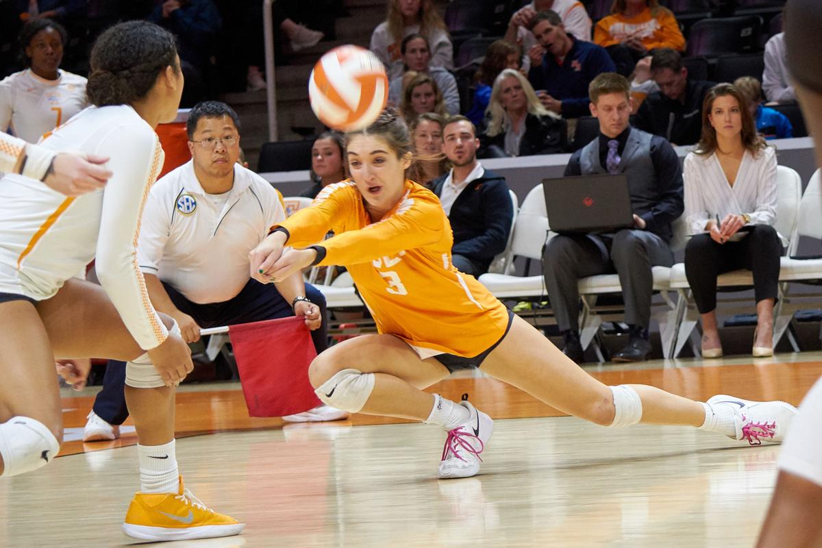 Tennessee continues winning streak by sweeping Alabama | Volleyball ...