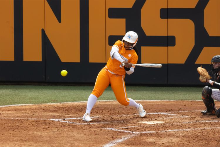Softball vs. Mercer | Featured Photos | utdailybeacon.com