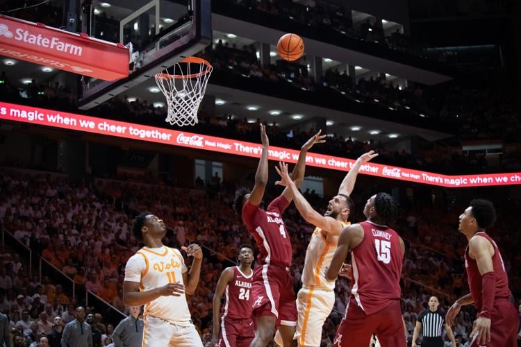 PHOTOS: Men's Basketball vs. Alabama | Featured Photos | utdailybeacon.com