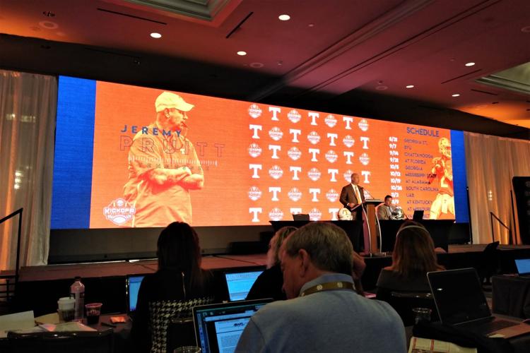 Georgia, Tennessee players and coaches discuss impact of Jim Chaney ...
