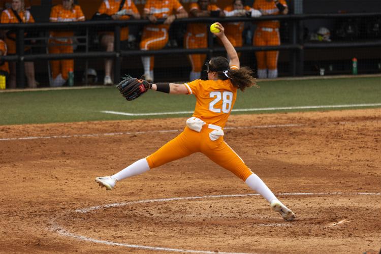 Softball vs. Mercer | Featured Photos | utdailybeacon.com