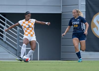 Kameron Simmonds returns to Tennessee after World Cup | Soccer ...