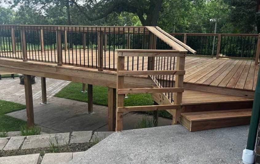 Deck dedicated to Larry Franzen at Izaak Walton Lodge