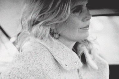 HOMESPUN | Singer-songwriter Anne Hall | News | vcreporter.com