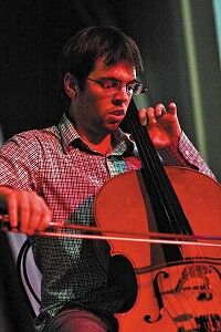 Singer Amber Norgaard teams with virtuoso cellist Michael Ronstadt Oct ...