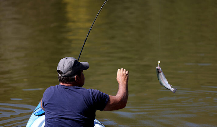 IN PHOTOS: Arizona Game & Fish restocks lakes from Page Springs ...