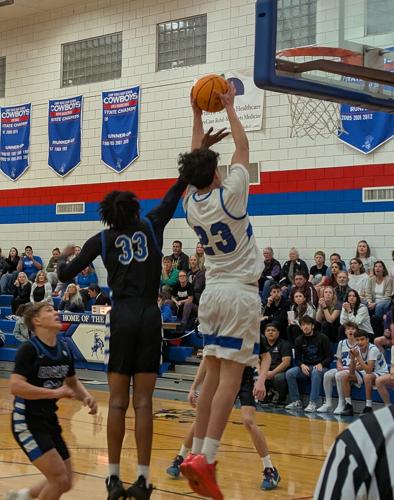 Camp Verde boys' basketball wins OT battle to reach quarterfinal | Sports | verdenews.com