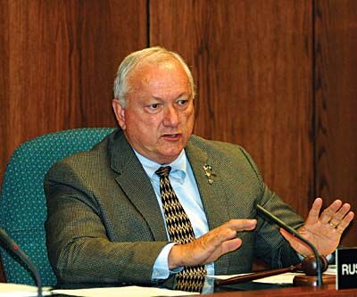 Pearce retires '1070' from Senate docket | News | verdenews.com