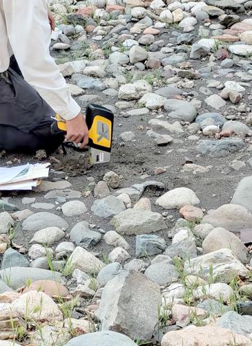 ADEQ zeros in on areas of interest around slag pile | Local | verdenews.com