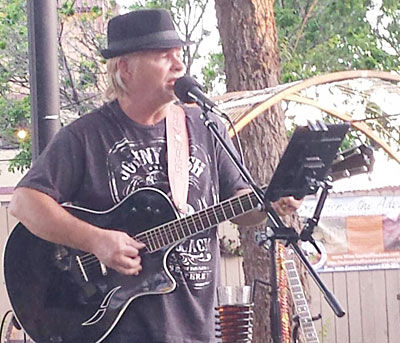 Busbea, Smith, Lux, Tommy Rocks ... another full week of music at Vino ...