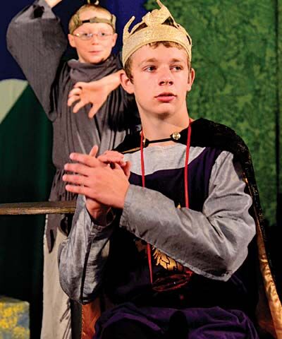 Arthur Slays Audience | News | verdenews.com