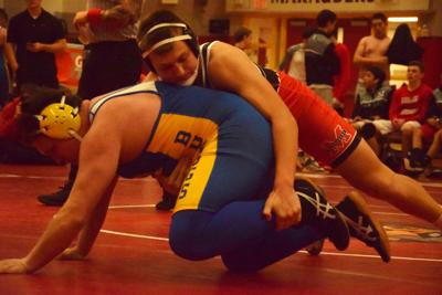 Mingus boys wrestling finishes third at sectionals, sends eight to ...