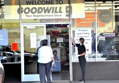 Restaurants, retail stores reopen with precautions | News | verdenews.com