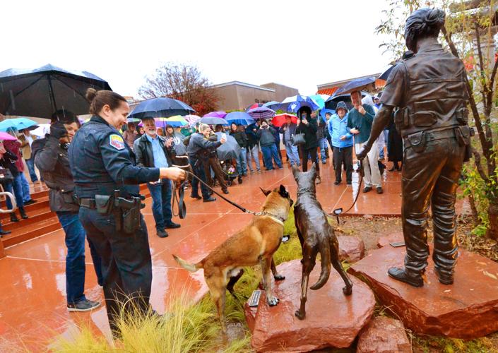 Sedona Police unveil bronze K-9 memorial statue | News | verdenews.com