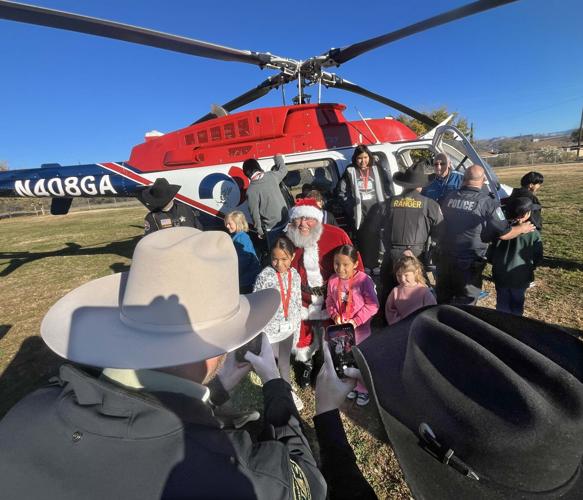 Santa flies in for Shop with a Cop | News | verdenews.com