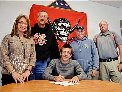 Austin Covey signs to run for illustrious Central Arizona College ...