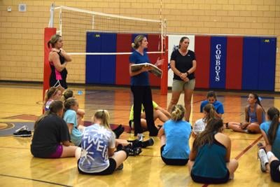 Camp Verde volleyball team shows ‘positude’ | Sports | verdenews.com