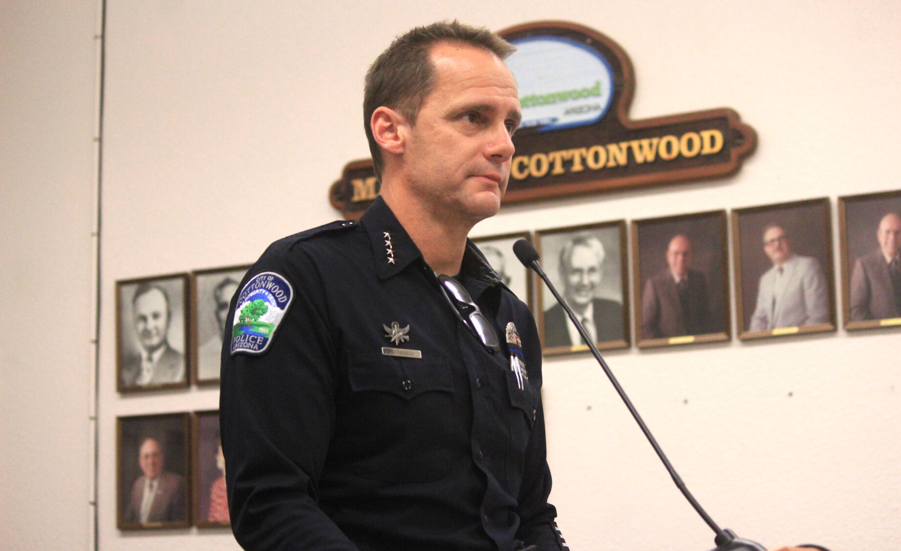 Cottonwood moves to follow county lead on cellphone distracted driving ...