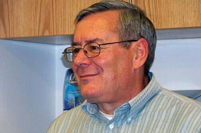 An institution, Jack Stapleton retires from Cottonwood Police ...