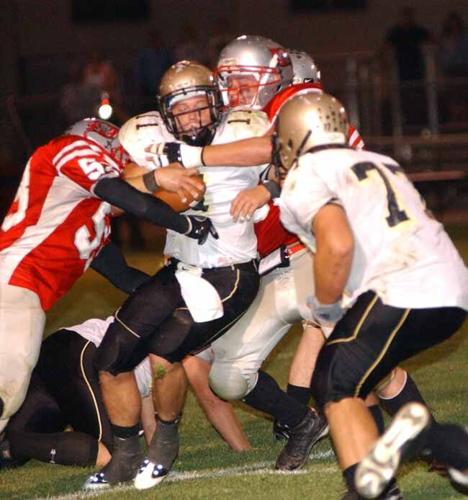 FOOTBALL: Marauders make a stand at home | Sports | verdenews.com