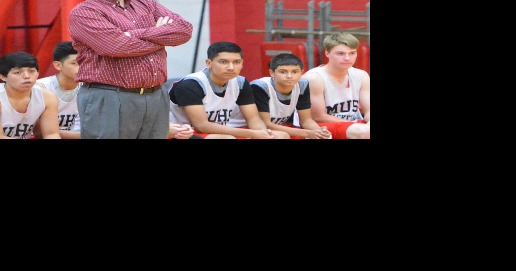 Too little too late as Mingus boys lose season opener to Dysart, 74-68 ...