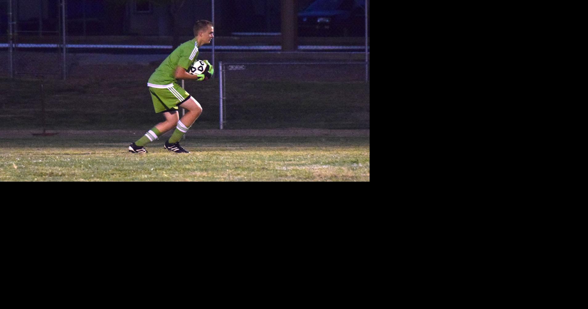Camp Verde athlete of the week: Senior goalkeeper Maynard returns to ...