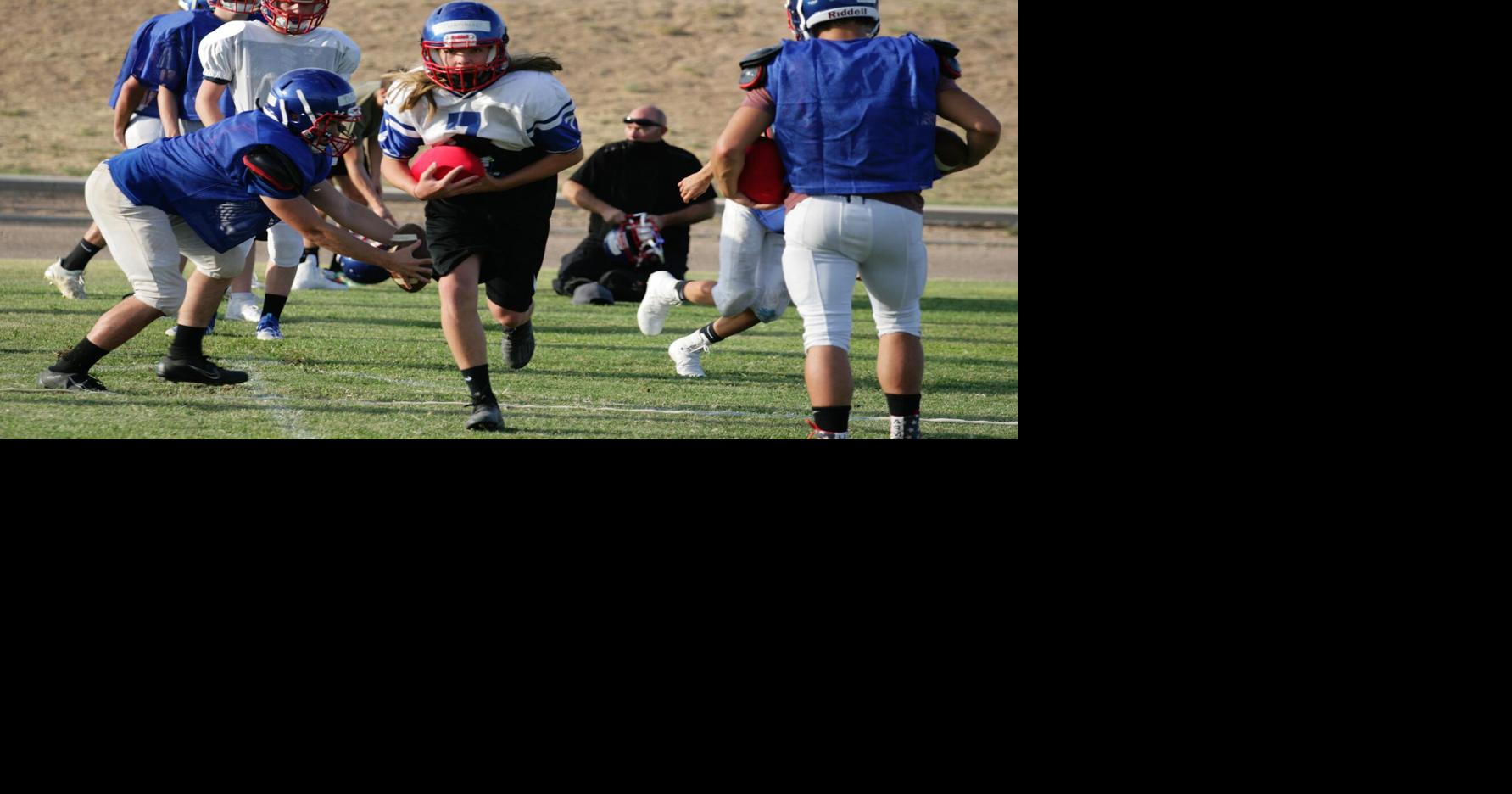 Hard-nosed, unselfish play is key to Camp Verde football | Sports | verdenews.com