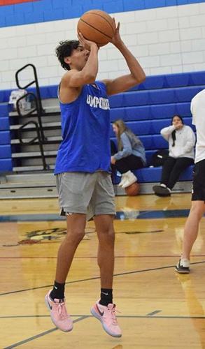 Huge upset sends Camp Verde boys into 2nd round of basketball playoffs ...