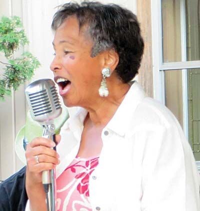 Mike Burdick, Marie Jarreau next up in Living Room concert series ...