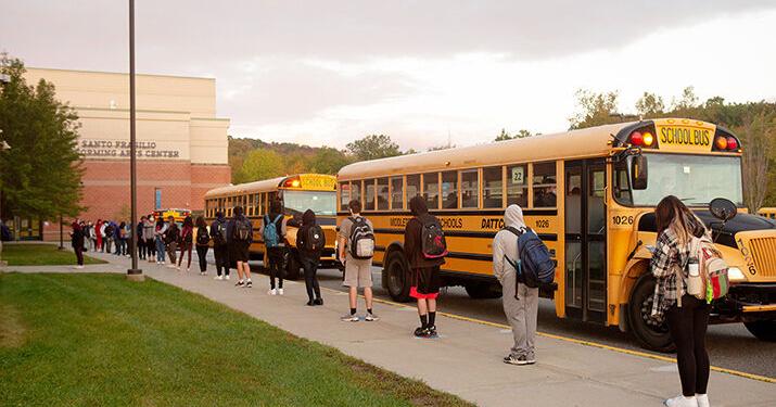 Officials welcome new 3-foot rule for COVID-safe students | Archives ...