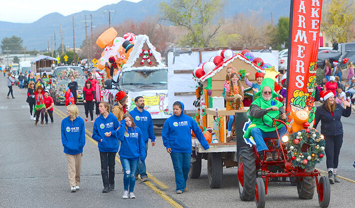 Cottonwood Christmas Parade winners annouced | News | verdenews.com