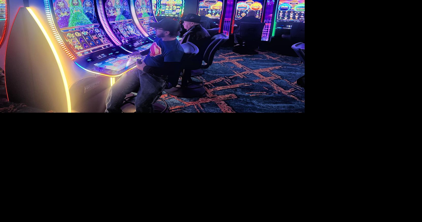 Cliff Castle Casino unveils new smoke-friendly gaming parlor with state ...