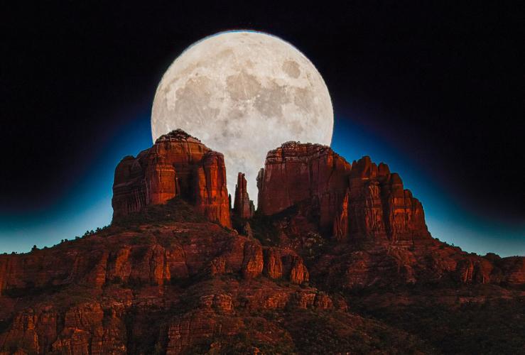 Greg Griffin featured in January at Village Gallery of Local Artists ...