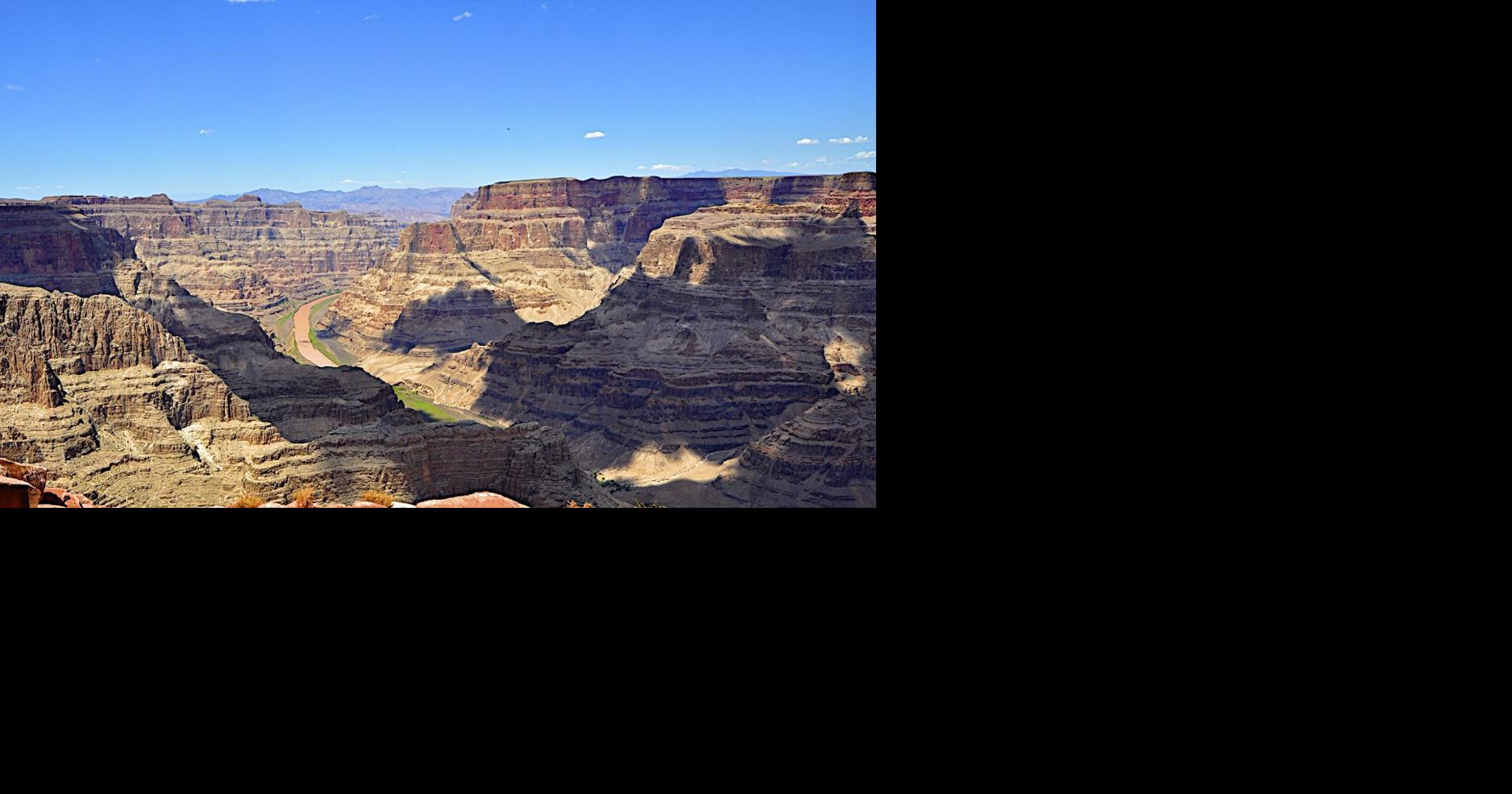 1 dies, 8 others seriously hurt in tour bus rollover at Grand Canyon ...