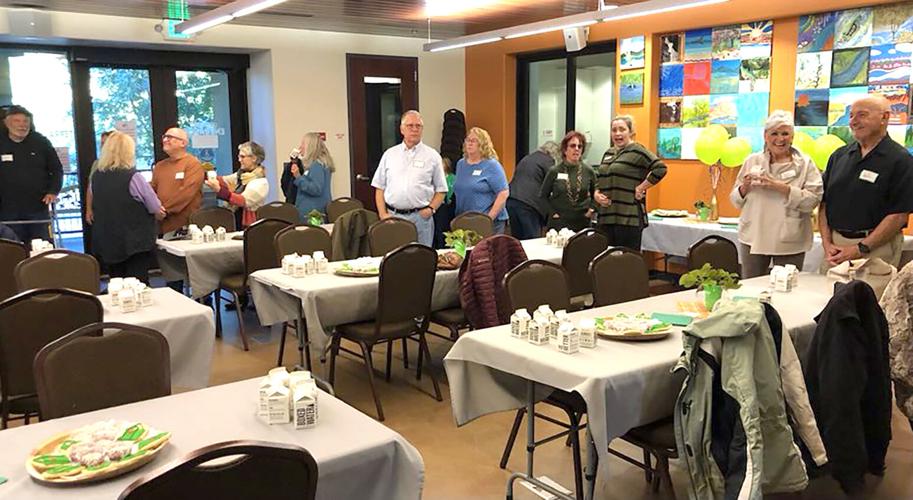 Volunteers energize the Green Bag food project | Villager | verdenews.com