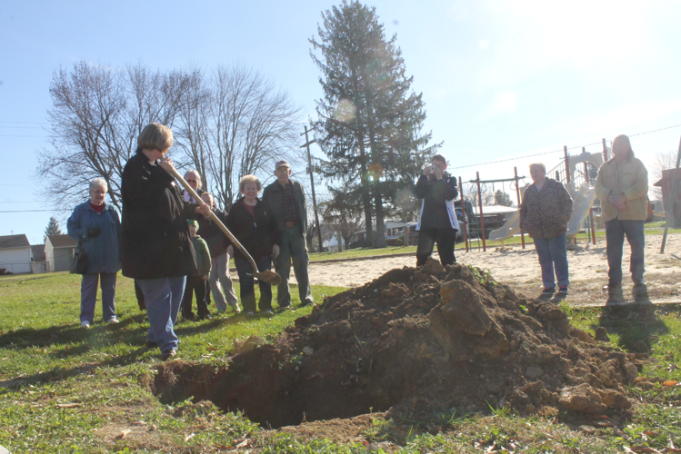 Time Capsule Burial | Uploaded Photos | vintonjacksoncourier.com