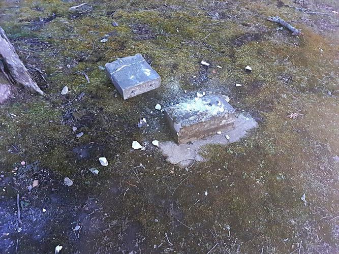 Moonville cemetery vandalized | News | vintonjacksoncourier.com