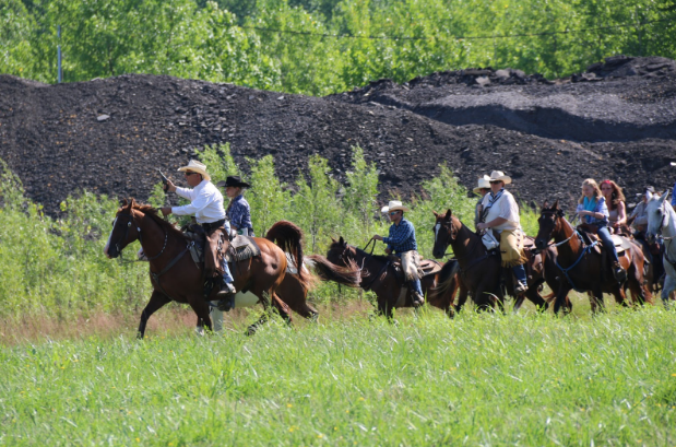 Ohio's friendliest train robbery returns to sold-out crowd | News ...