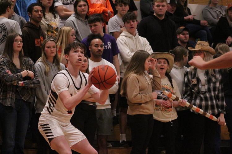 Nelsonville-York celebrates senior night with 40-point thrashing of ...