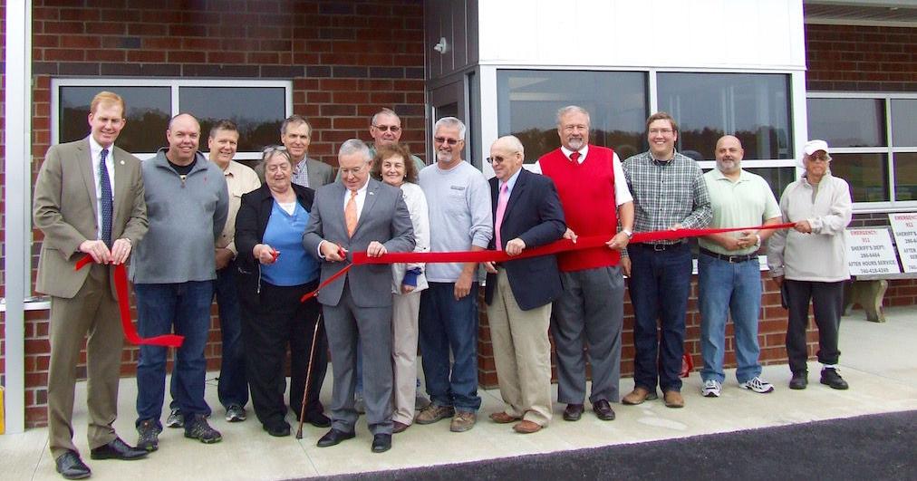 James A. Rhodes Airport officially opens with a ribbon cutting ...