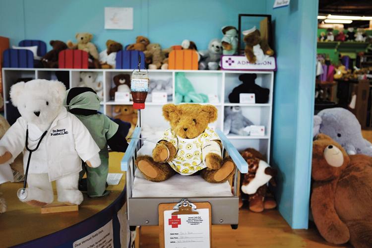 Bear ‘doctor’ brings magic to Vermont Teddy Bear Company | Local News ...