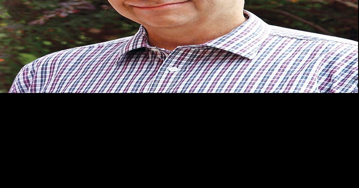 School honors principal Karsten Schlenter with memorial bench ...