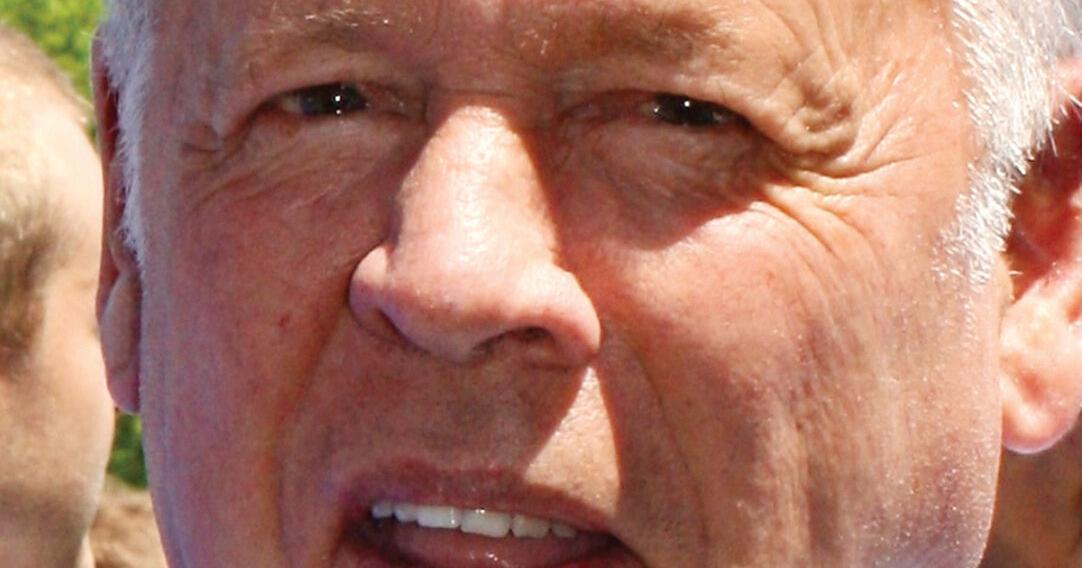 Charles R. Dunham | Obituaries | vtcng.com