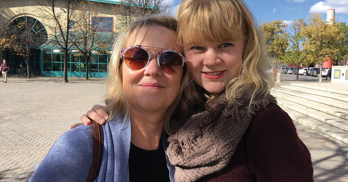 Reporter Caleigh Cross paints Carolyn | | vtcng.com