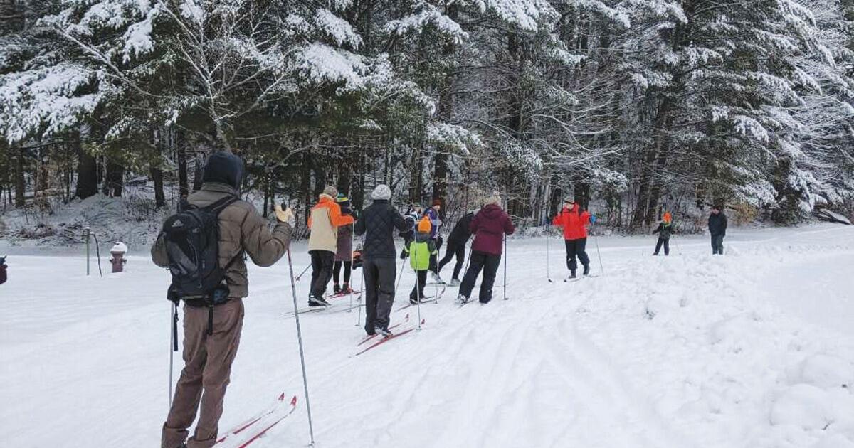 Hardwick Trails offers free Nordic, snowshoe treks | Outside | vtcng.com