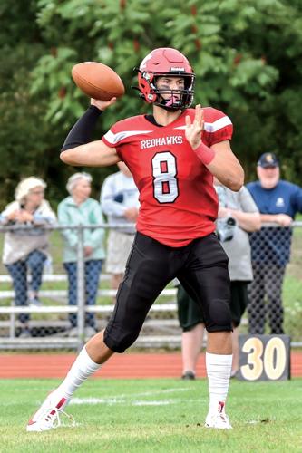 Footballers move to 5-0 with win | Sports | vtcng.com